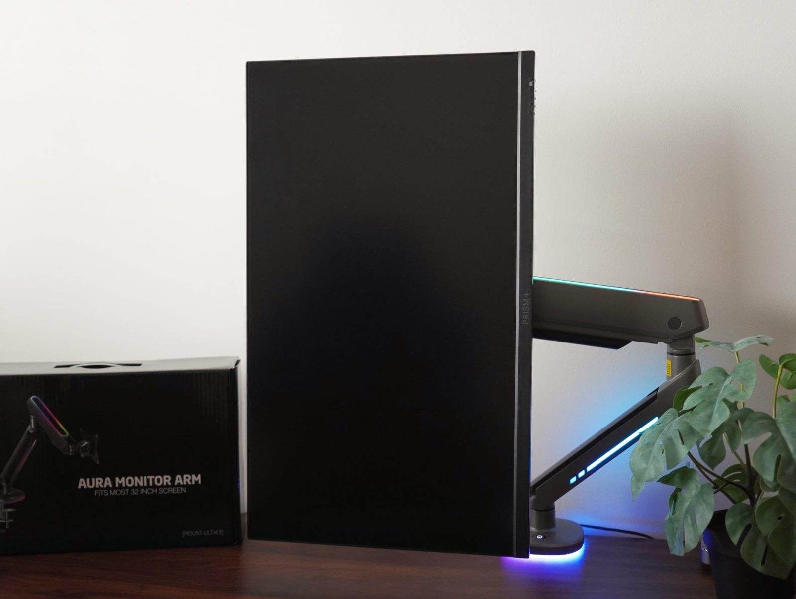 Review: ULTi Aura RGB Monitor Arm | T43 – Tech Jio
