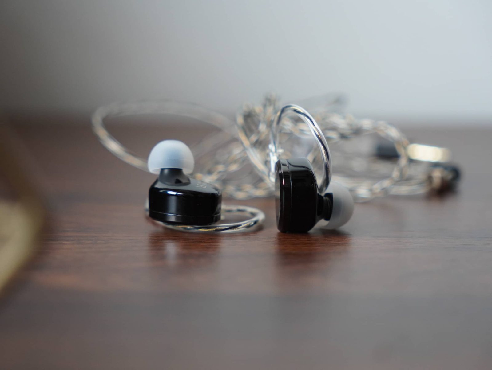 Review: Simgot EM6L – 1DD + 4BA Hybrid Driver In-Ear Monitor (IEM ...
