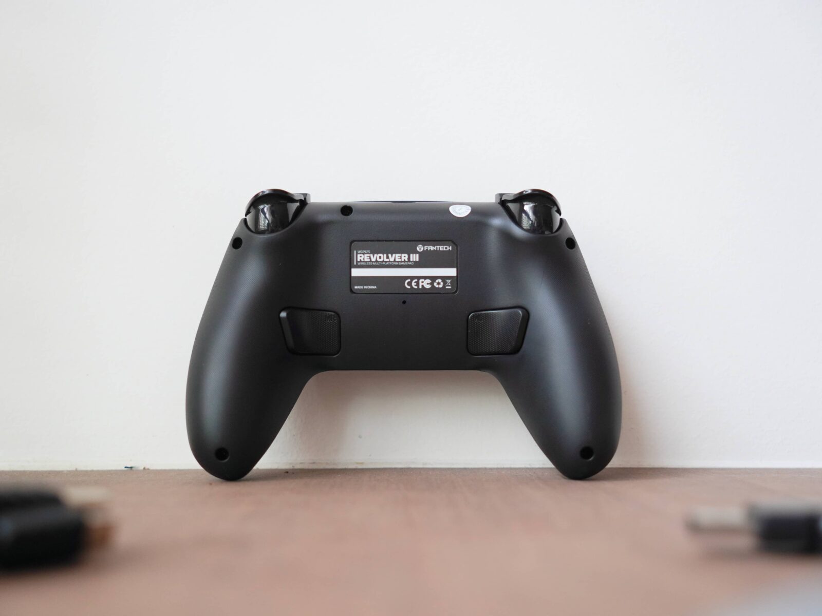 Review: Fantech Revolver III – Multi-Platform Wireless Controller ...