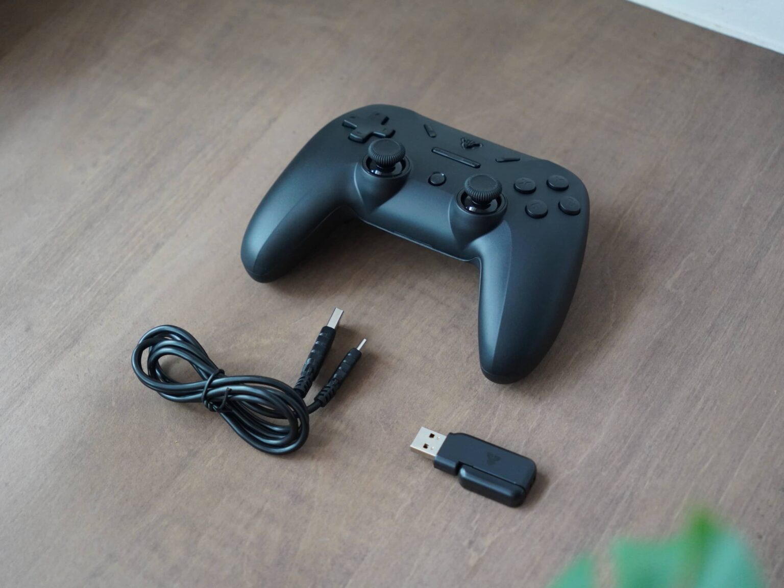 Review: Fantech Revolver III – Multi-Platform Wireless Controller ...