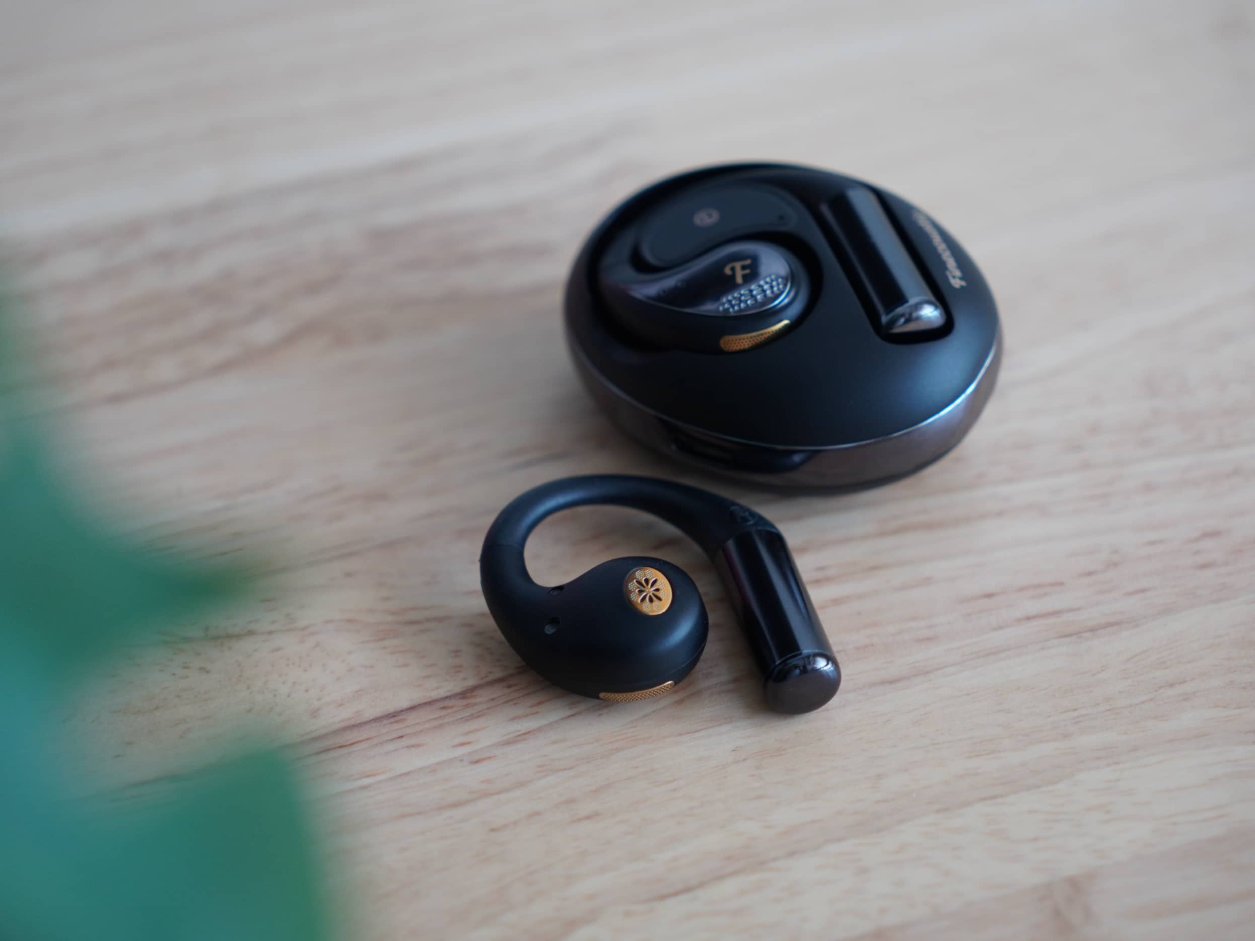 Review: Finecoustic Groove OWS FT21 – Open Wearable Earbuds by Fantech ...